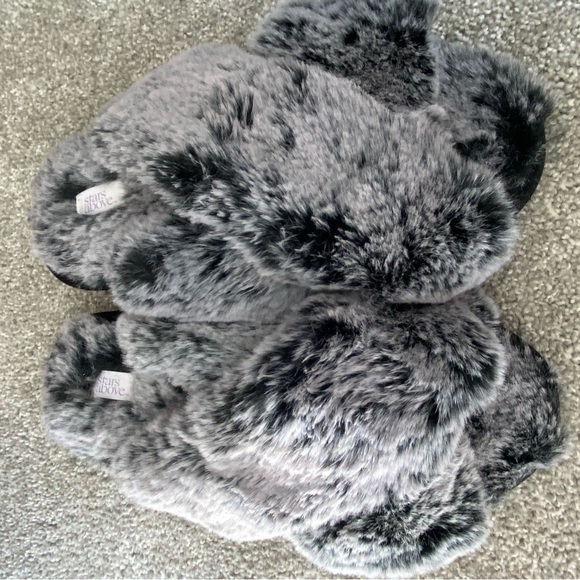 stars above | Shoes | Slippers | Poshmark